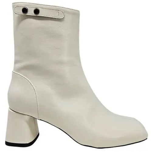 MADISON MAISON The Keli Ankle Boot - Off White