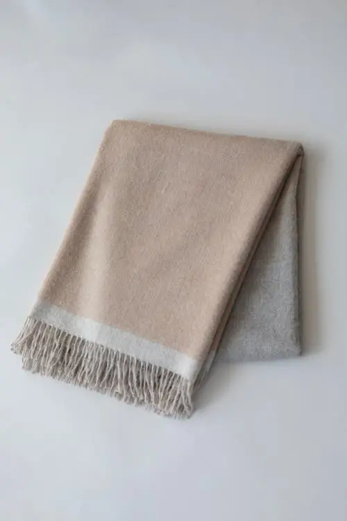SSKEIN Gradient Weave Throw - Taupe