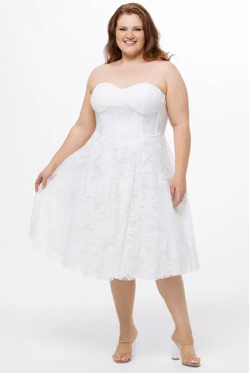 SYDNEY'S CLOSET Sweetheart Strapless Lace Bustier Tea-length Dress - Diamond White