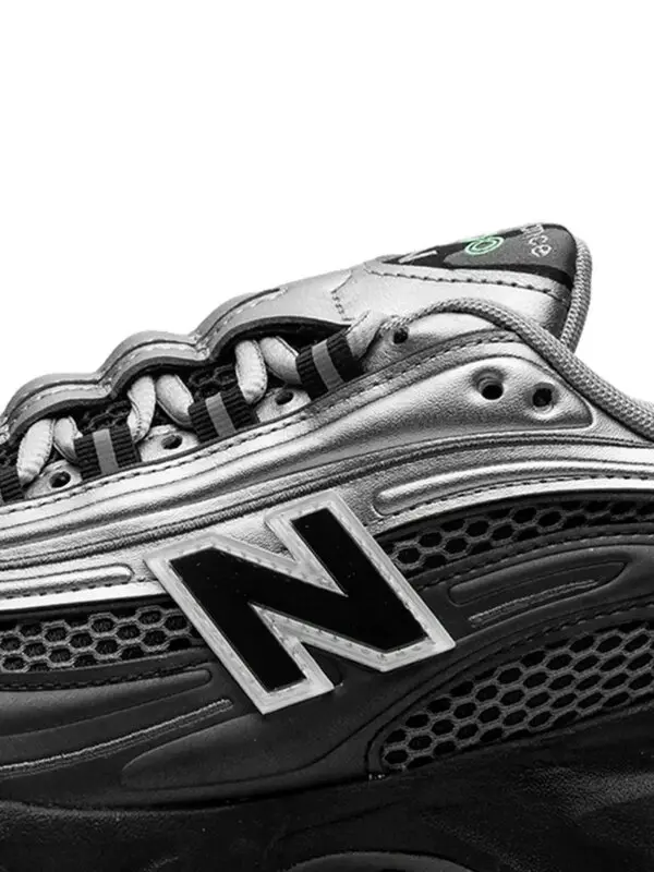 NEW BALANCE Logo Sneakers - Black