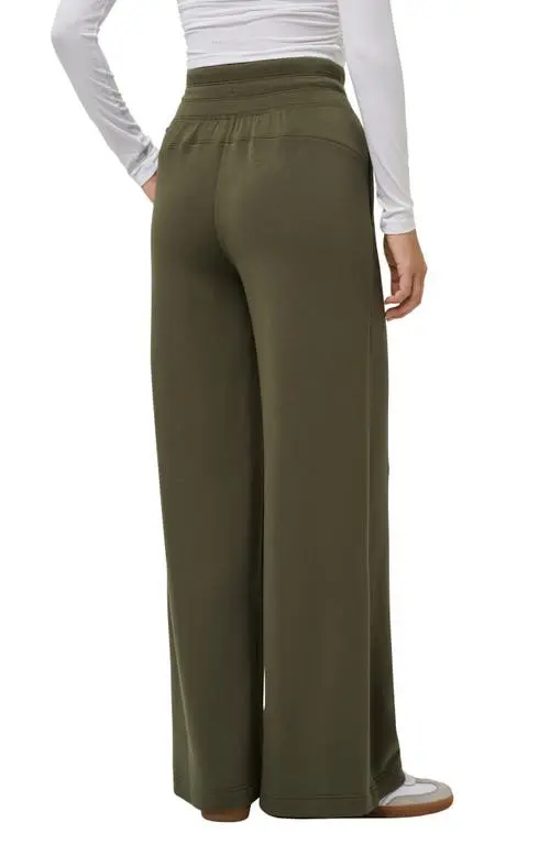 Travis Mathew Skyloft Soft Wide Leg Pants - Grape Leaf