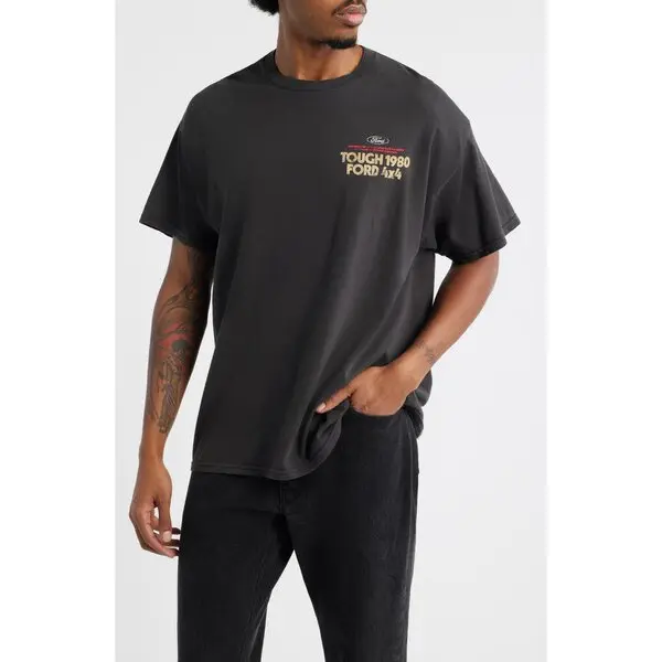 MERCH TRAFFIC Ford Truck Graphic T-shirt