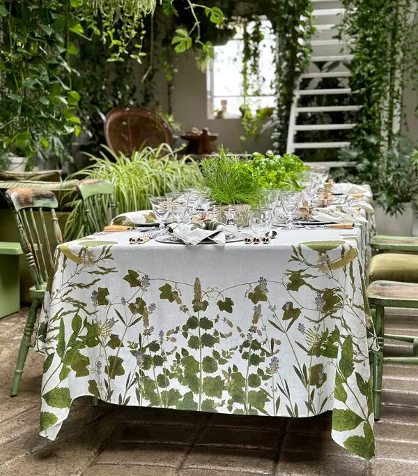 SUMMERILL & BISHOP Linen Herb Garden Tablecloth