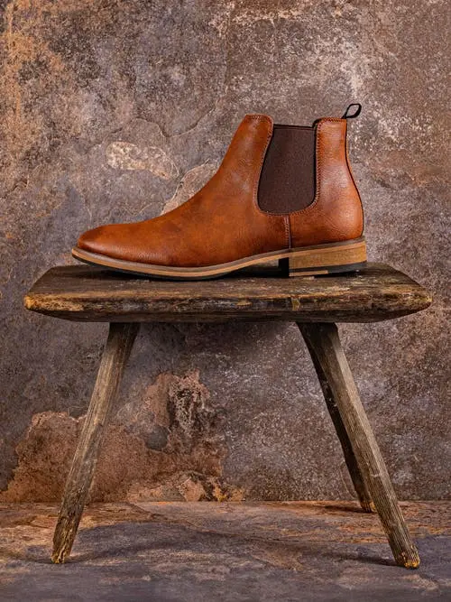 V.GAN LONDON Chelsea Ankle Boots - Tan