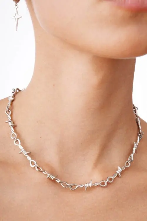 VELVET LUNA Wire Chain Necklace