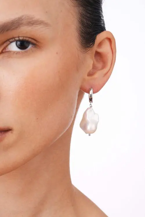 VELVET LUNA Irregular Baroque Pearl Drop Earrings - Silver