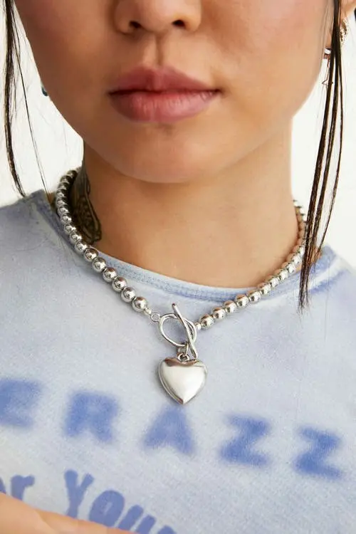 VELVET LUNA Hematite Necklace With Steel Heart Charm