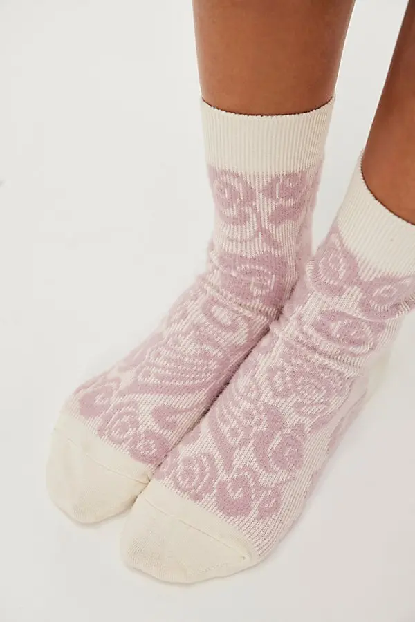 Free People Ribbed Crew Socks - Butterfly Pink