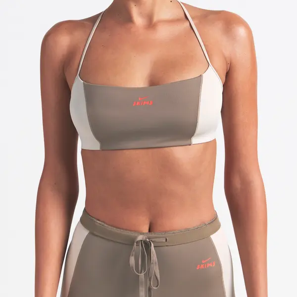 Nike Skims Shine Micro-scoop Bra - Brown