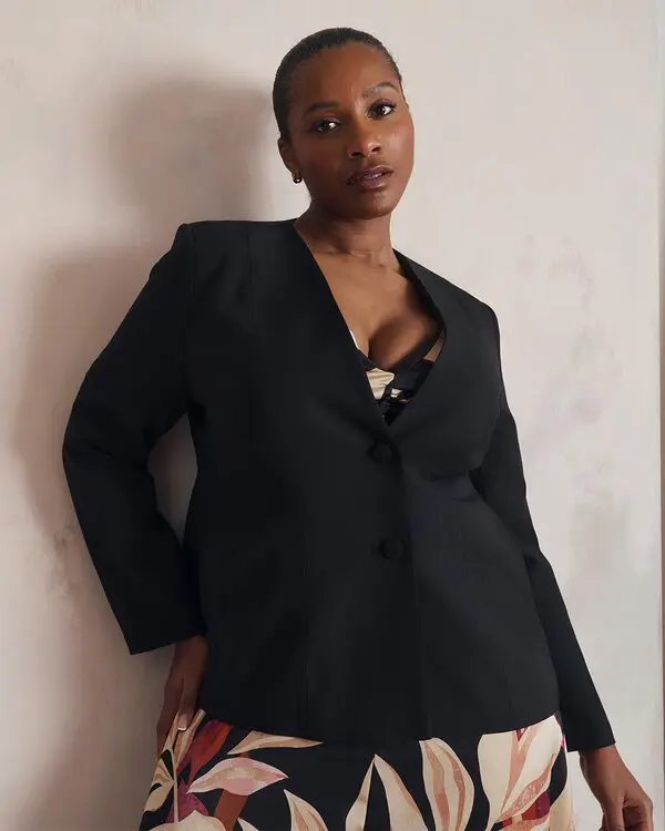 ESTELLE Jenna V-neck Blazer
