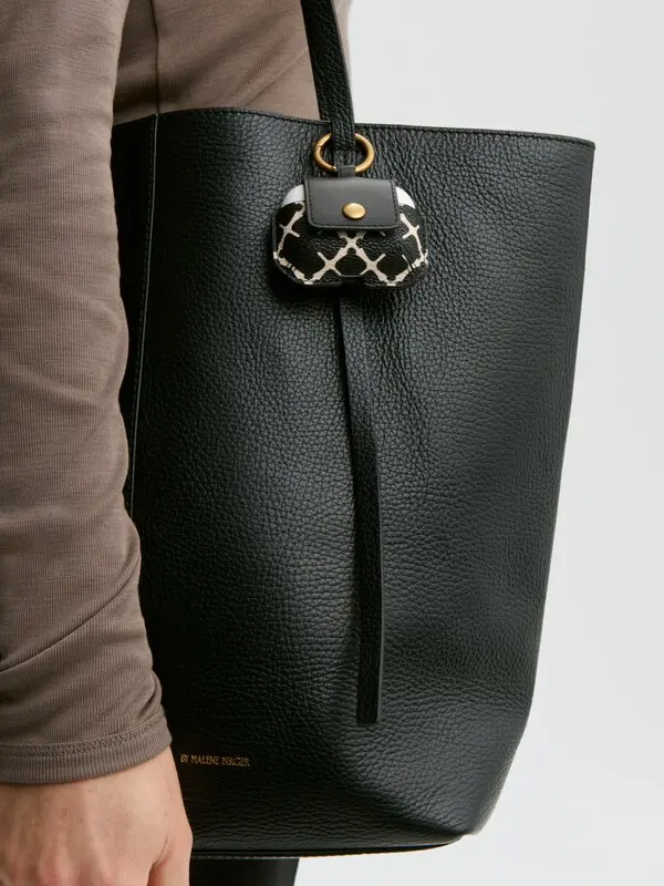 BY MALENE BIRGER Ada Airpod Case - Black