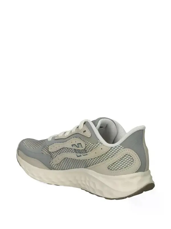 NEW BALANCE Fresh Foam Arishi V4 Sneakers - Grey