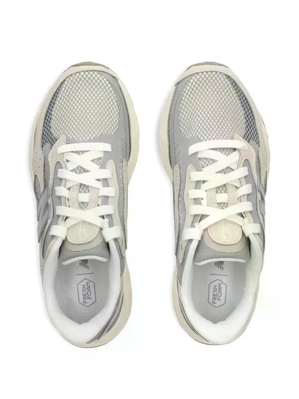 NEW BALANCE Fresh Foam Arishi V4 Sneakers - Grey