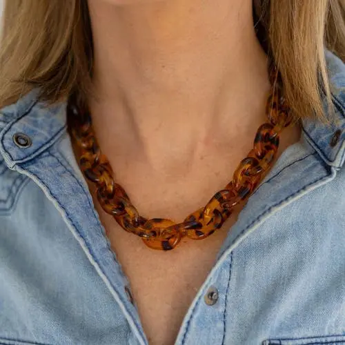 ERIN MCDERMOTT JEWELRY Classic Tortoiseshell Chain Necklace