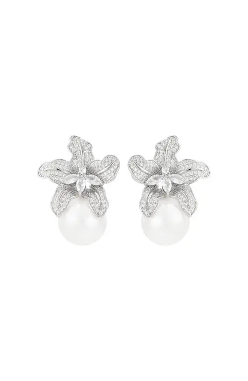 UNTAMED PETALS Sonnet Pearl Drop Earrings - Silver