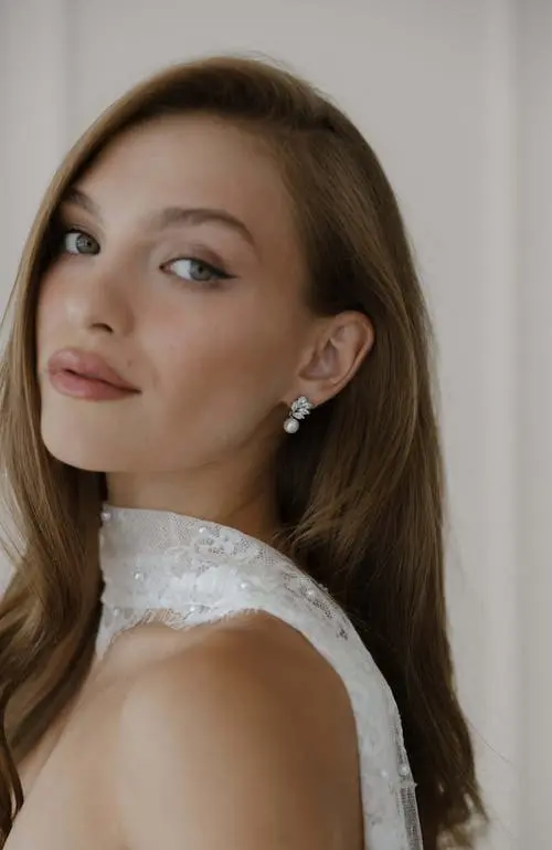 UNTAMED PETALS Poise Pearl Drop Earrings