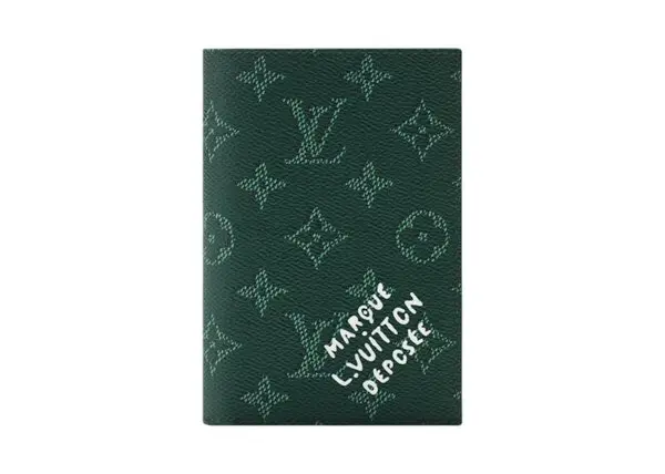 LOUIS VUITTON Passport Cover - Epicea