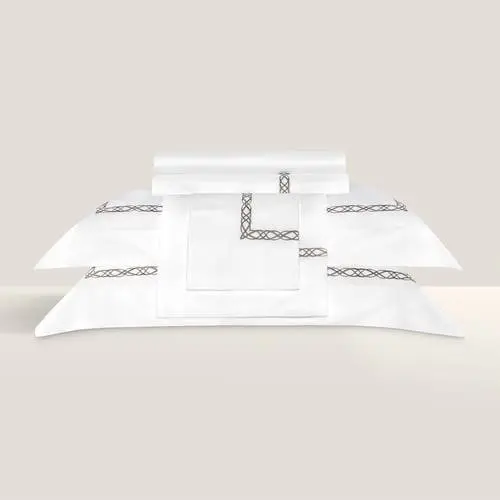 TOGAS Mia Duvet Cover - White
