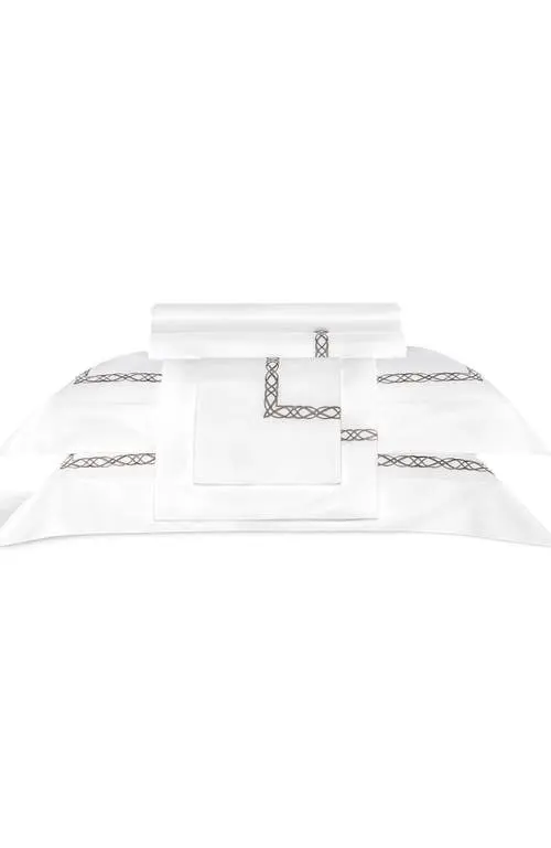 TOGAS Mia Duvet Cover - White