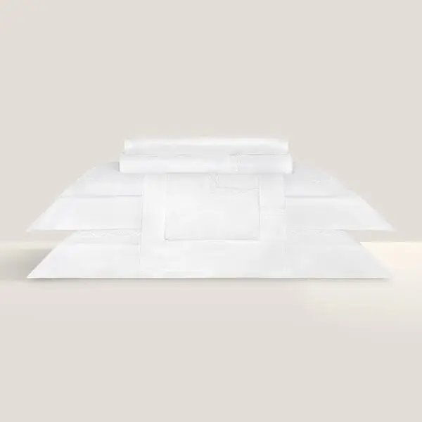 TOGAS Mia Flat Sheet - White
