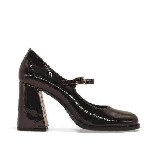 AMIE RAFA Jackie Mary Jane Heels - Brown