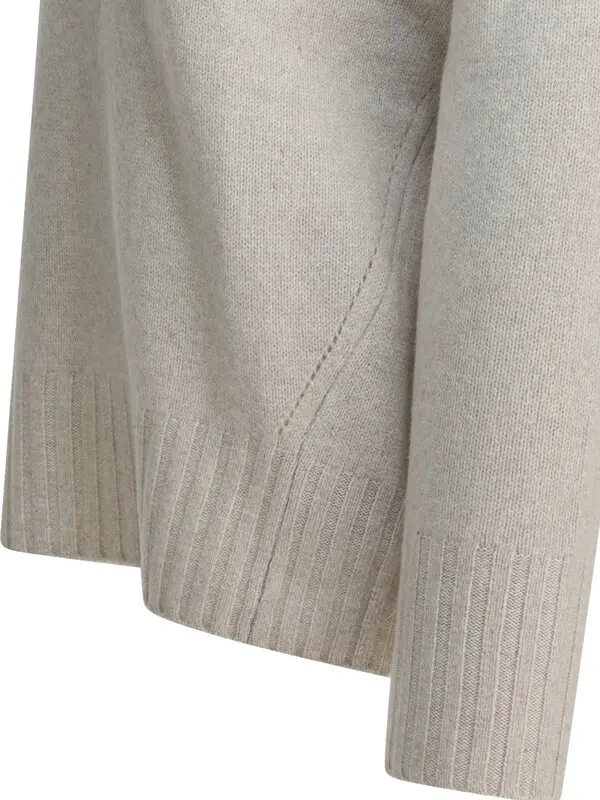 UMARMUNG Wool And Cashmere V-neck Sweater