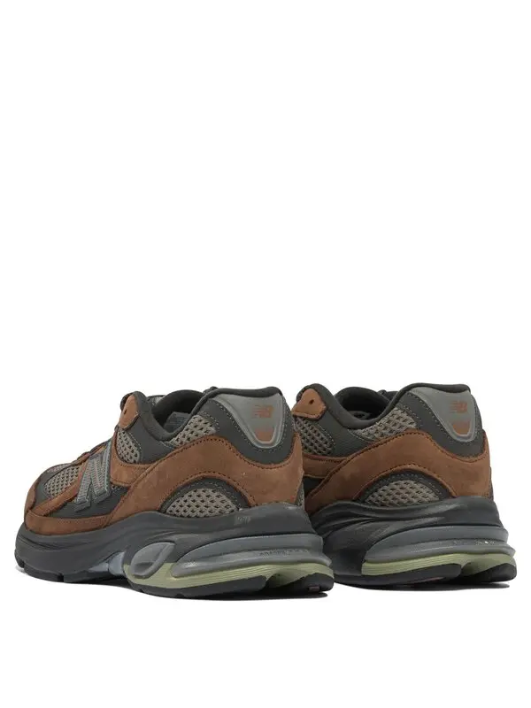 NEW BALANCE 2010 Sneakers - Brown