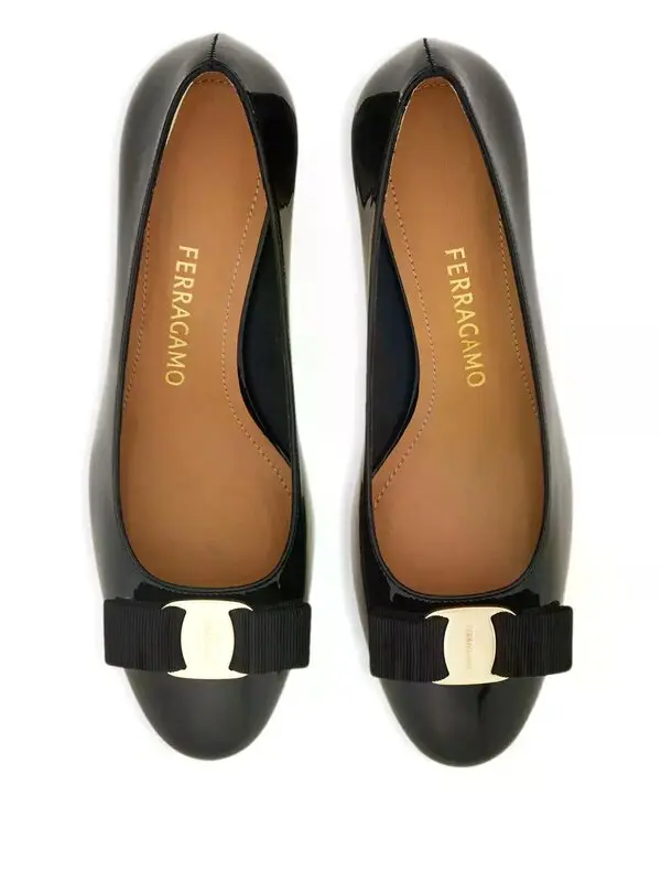 FERRAGAMO Vara Bow-detail Pumps - Black