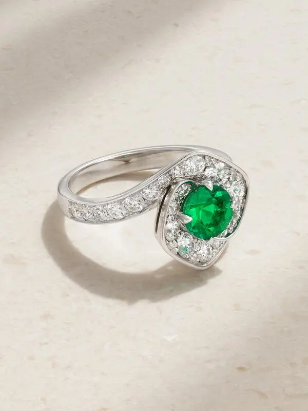DAVID MORRIS Frozen Kiss Diamond And Emerald Ring - Gold