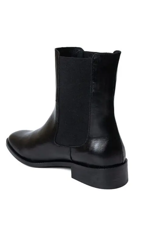 MENINA STEP Balmoral Leather Chelsea Boot - Black