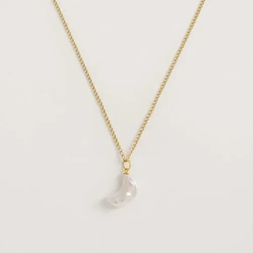 FREYA ROSE Moon Pendant Necklace - Pearl