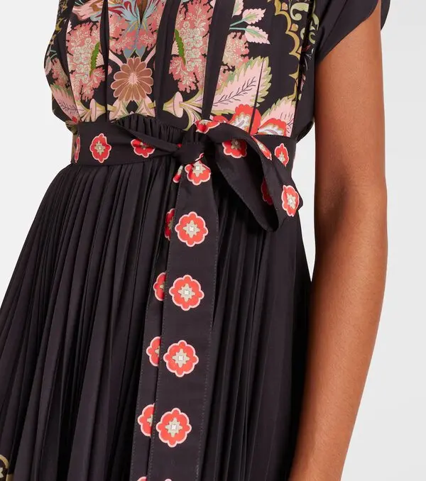 La DoubleJ Accordion Pleated Printed Maxi Dress - Multicoloured
