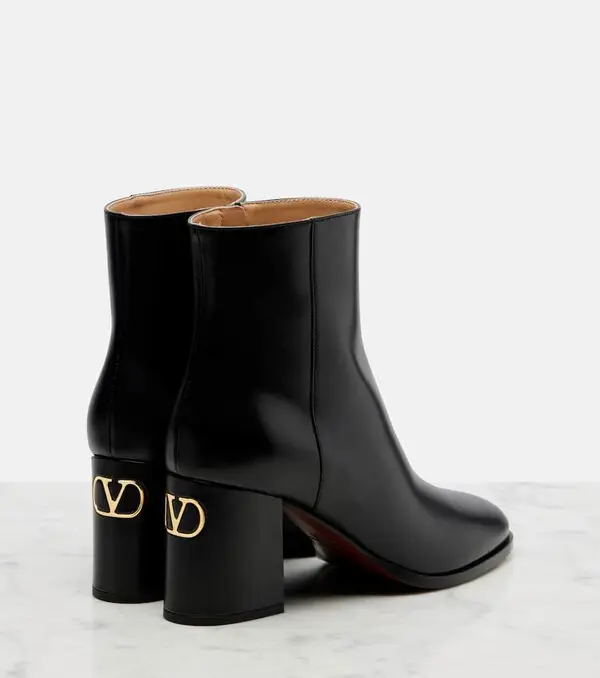 Valentino Garavani Vlogo Leather Ankle Boots