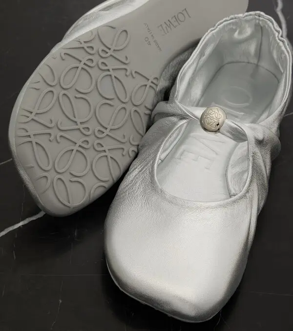 Loewe Pebble Soft Leather Mary Jane Flats - Silver
