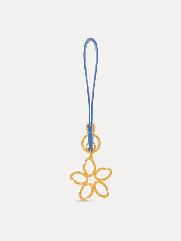 Oscar De La Renta O Flower Wristlet Key Chain - One-color