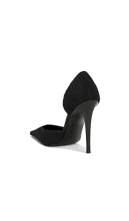 Steve Madden Elegant Pump