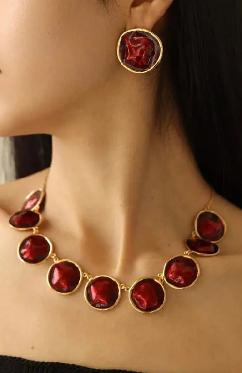RETRO CHIC Enamel Ripple Necklace - Red & Gold