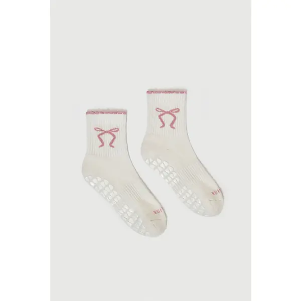 FRAISE Ribbon Quarter Crew Grip Socks - Coquette