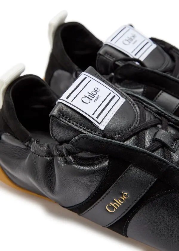Chloé Grained Leather Sneakers - Black