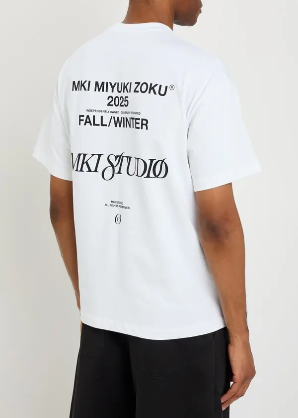 MKI MIYUKI ZOKU Script Logo-print Cotton T-shirt - White