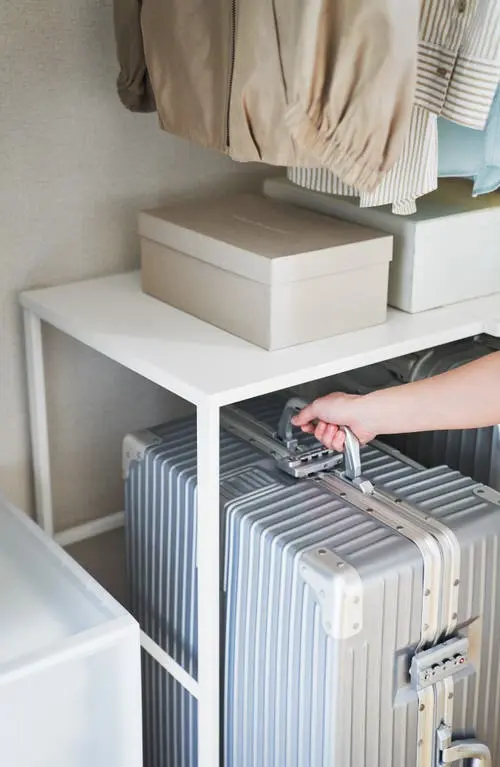 YAMAZAKI Suitcase Rack - White