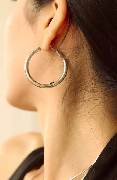 RETRO CHIC Hoop Earrings - Silver
