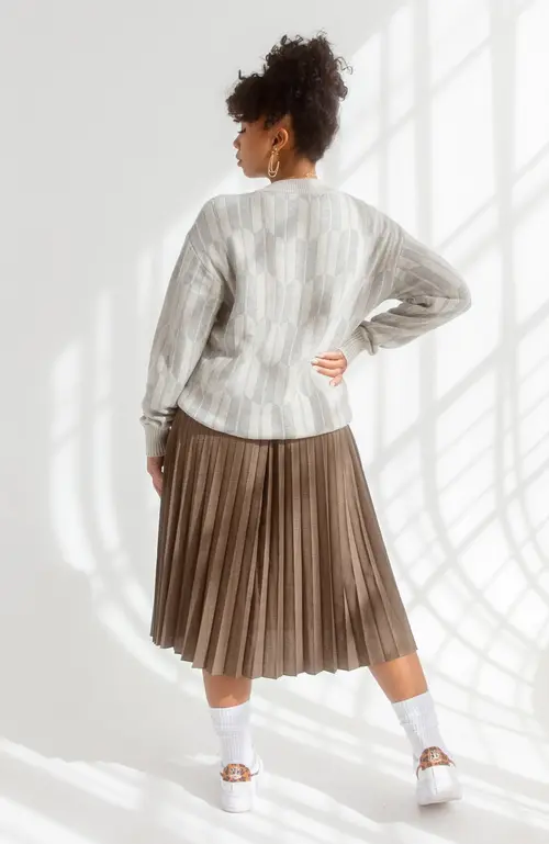 AKASHI-KAMA Arrow Pattern Crewneck Sweater