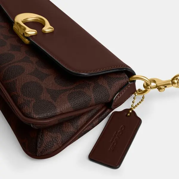 COACH Jet Shoulder Bag In Signature Canvas - Brass/maple