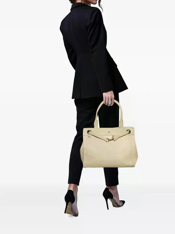 AIGNER Cavallina Leather Tote Bag