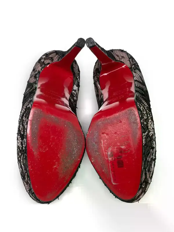 CHRISTIAN LOUBOUTIN Bianca Heeled Pumps - Black