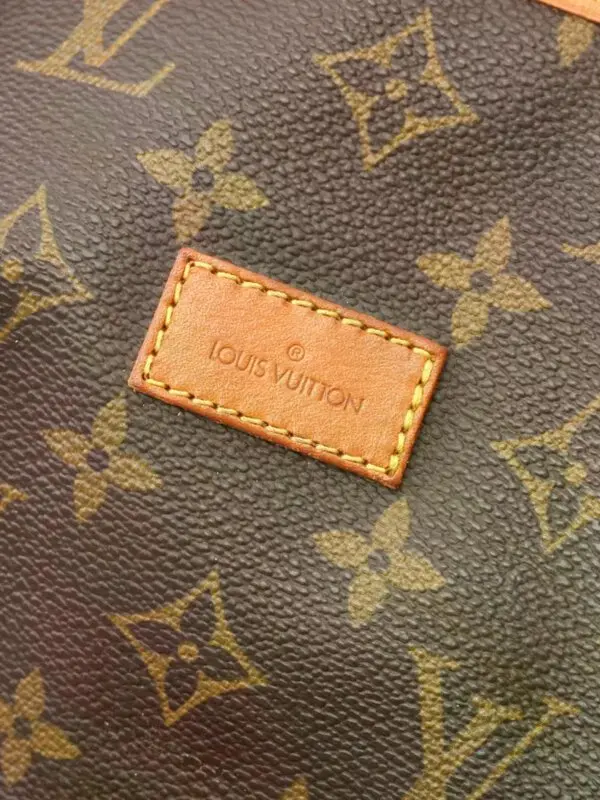 LOUIS VUITTON 1990 Saumur 30 Shoulder Bag
