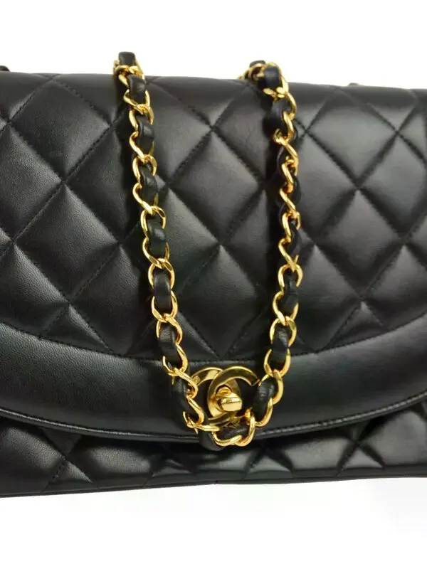 Chanel 1992 Medium Diana Shoulder Bag