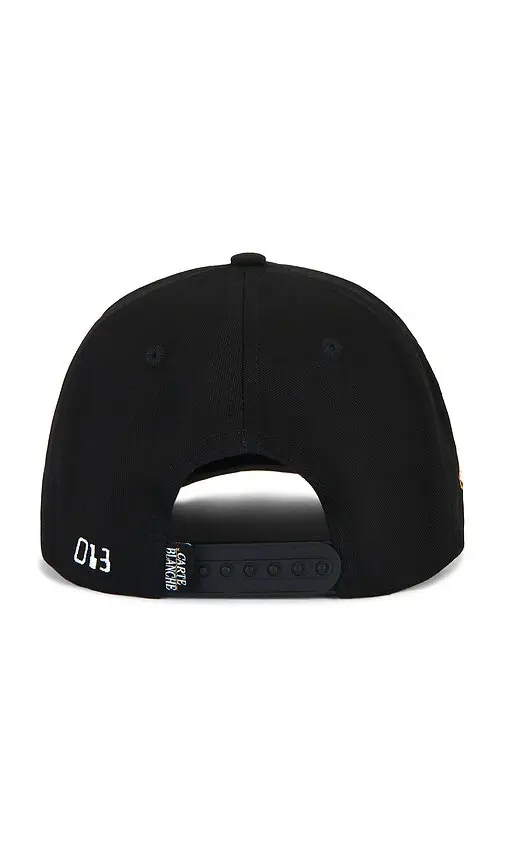 CARTE BLANCHE The Classic Snapback Hat