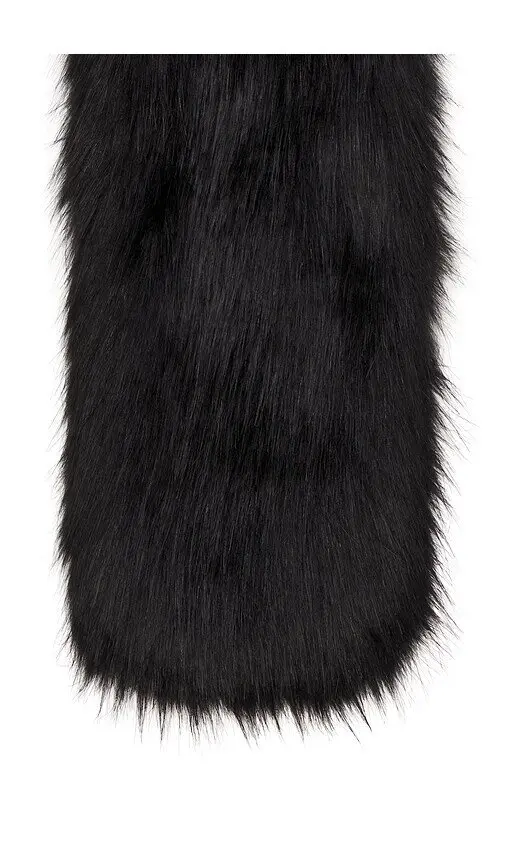UNREAL FUR West End Scarf